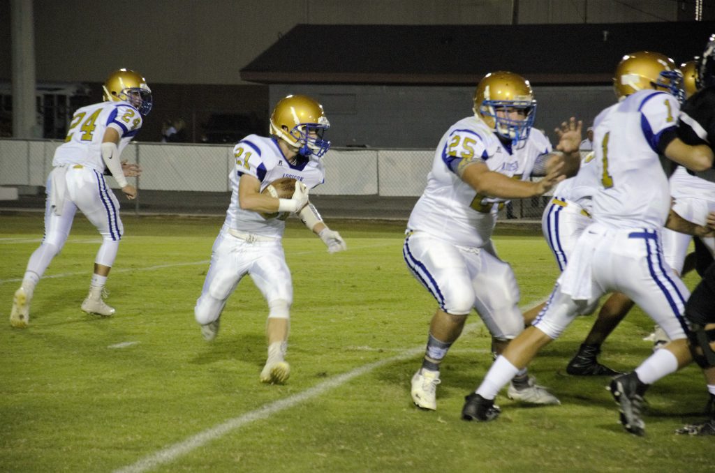 Addison Bulldogs hold off Decatur Heritage 26-21, remain undefeated ...