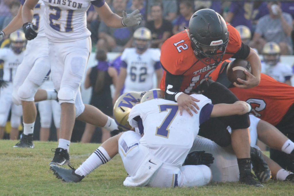 PREP FOOTBALL: Meek’s defense, Gabe Jones pound out 14-13 win over ...