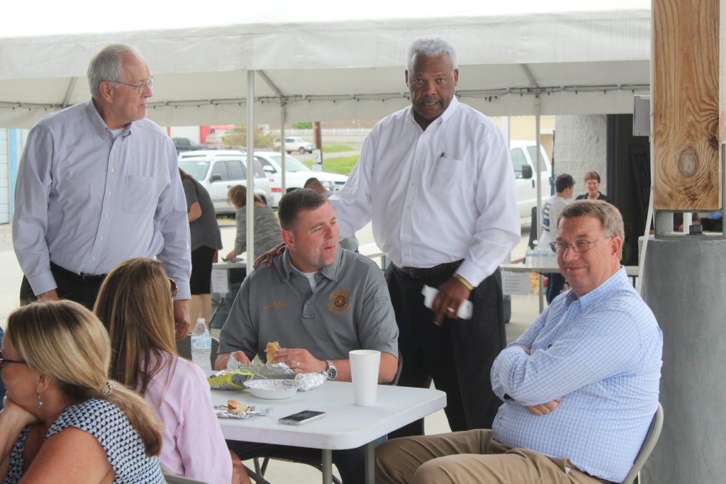 Food and fellowship - The Cullman Tribune