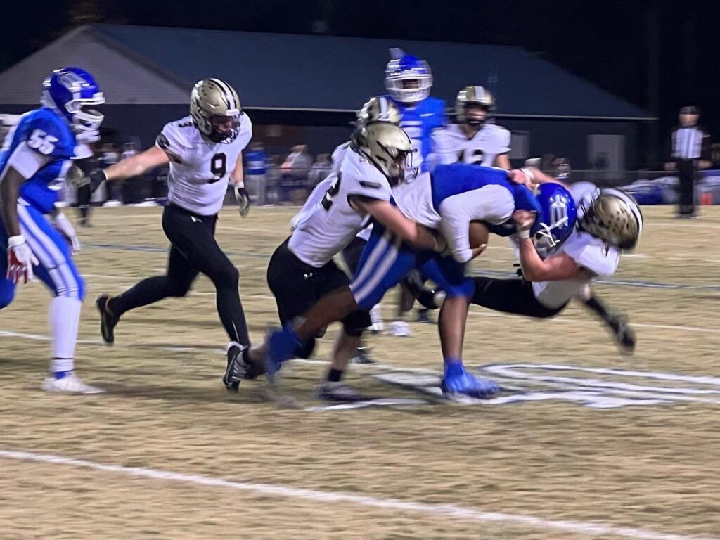 PREP FOOTBALL: Cullman wraps up regular season with 31-7 win at Etowah ...