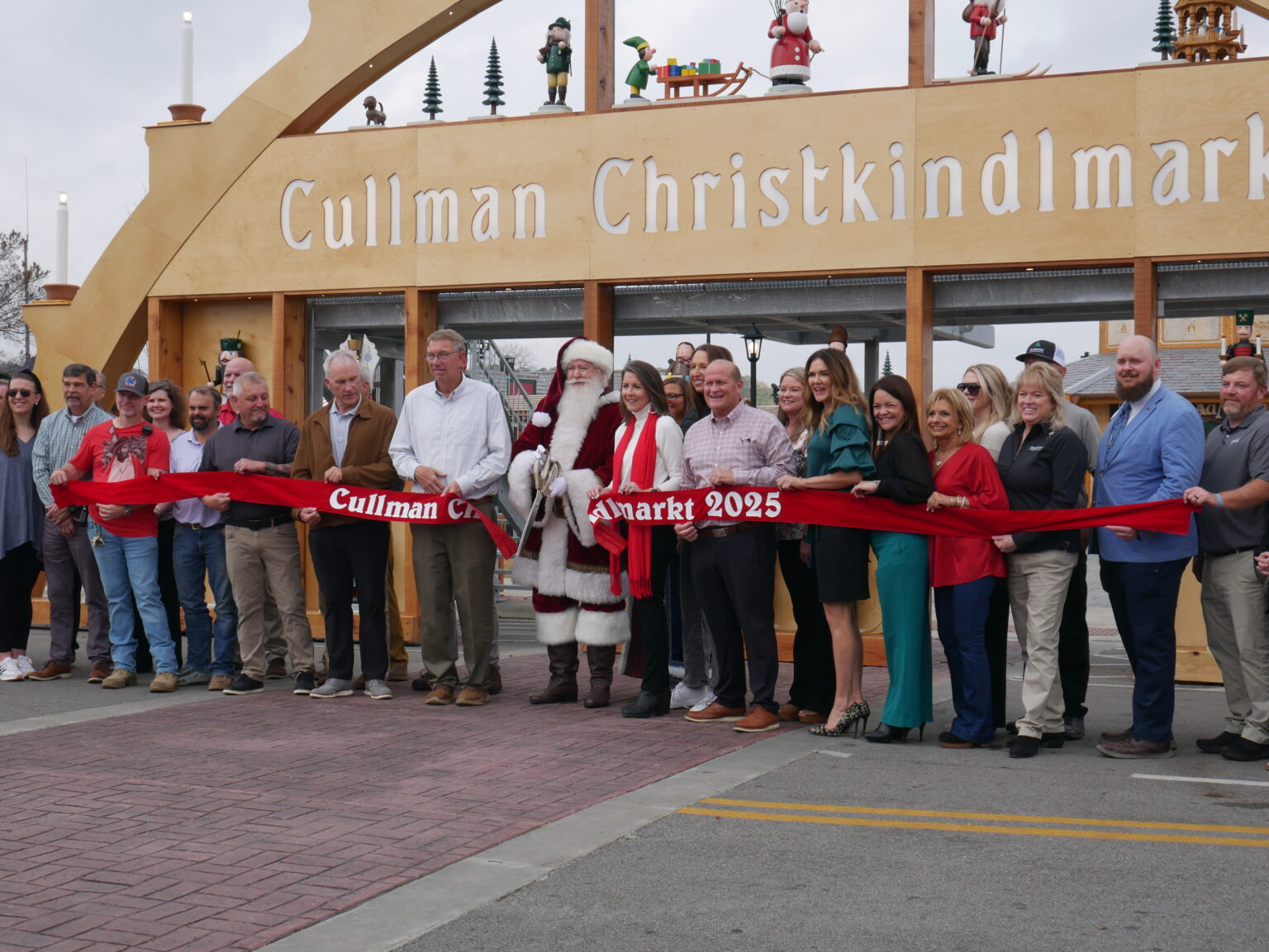 Christkindlmarkt open for the season - The Cullman Tribune