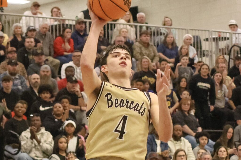 PREP BASKETBALL: Cullman outlasts Hazel Green 55-53 to move on to ...