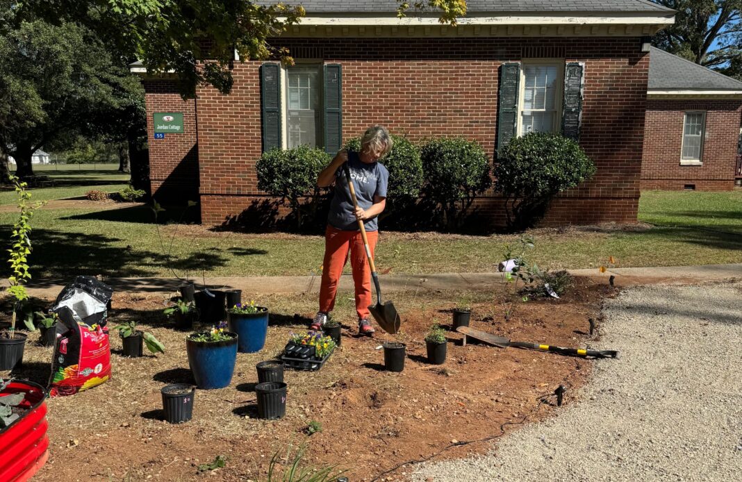 Registration open for Alabama Extension Master Gardener fall course ...